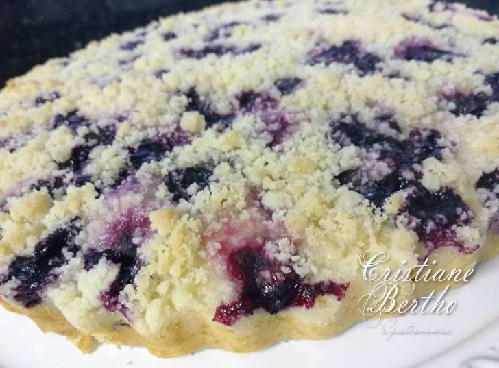 Cuca de uva com farofa crocante | Cristiane Bertho